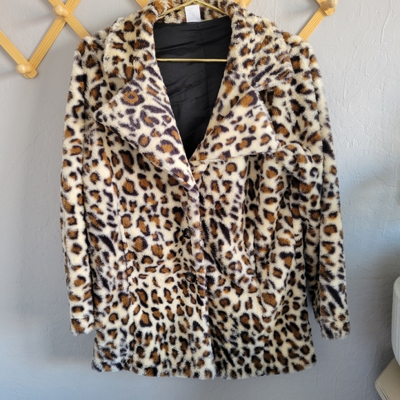Spirit | Jackets & Coats | Yellowstone Beth Dutton Faux Fur Animal Print Coat Sz M | Poshmark